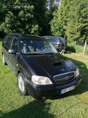 Black Kia Carnival 2006 in Riga, with an engine capacity of 2.90 L and mileage of 256 thousand km for 1450 €, photo 5 on AUTOMOTO.COM.LV