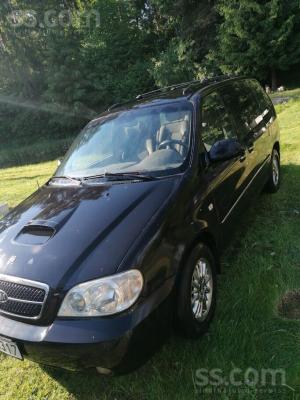 Black Kia Carnival 2006 in Riga, with an engine capacity of 2.90 L and mileage of 256 thousand km for 1450 €, photo 6 on AUTOMOTO.COM.LV