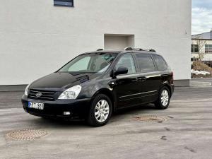 Melns Kia Carnival 2007 Mažeikiai, ar dzinēja tilpumu 2.90 L un nobraukumu 330 tūkst. km par 950 €, foto  vietnē AUTOMOTO.COM.LV