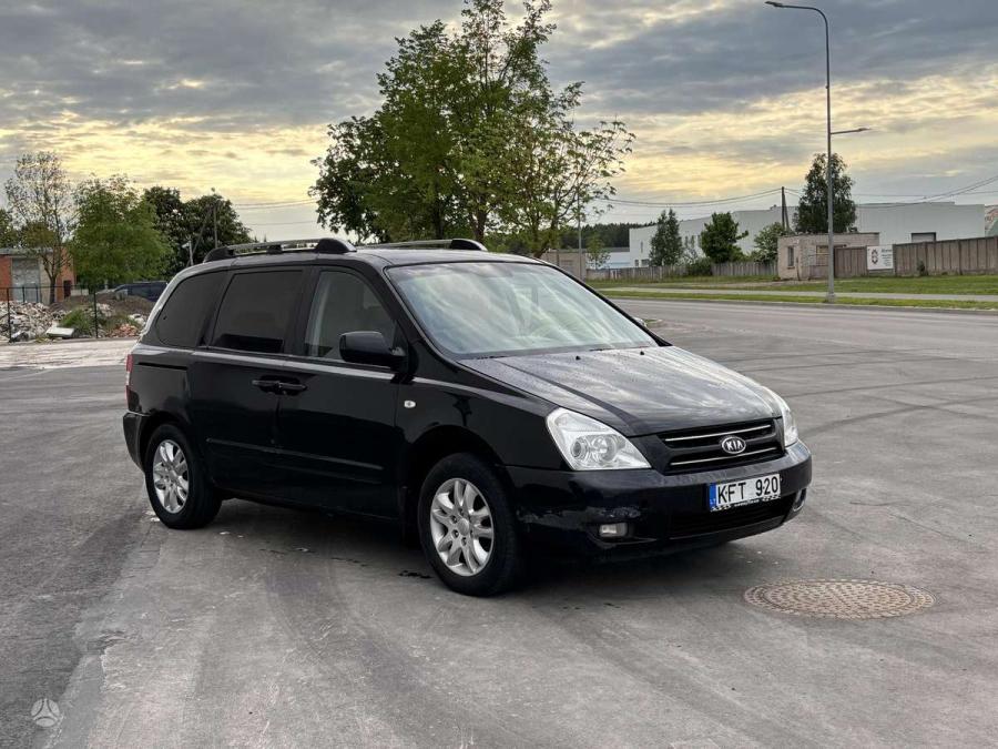 Melns Kia Carnival 2007 Mažeikiai, ar dzinēja tilpumu 2.90 L un nobraukumu 330 tūkst. km par 950 €, foto 3 vietnē AUTOMOTO.COM.LV