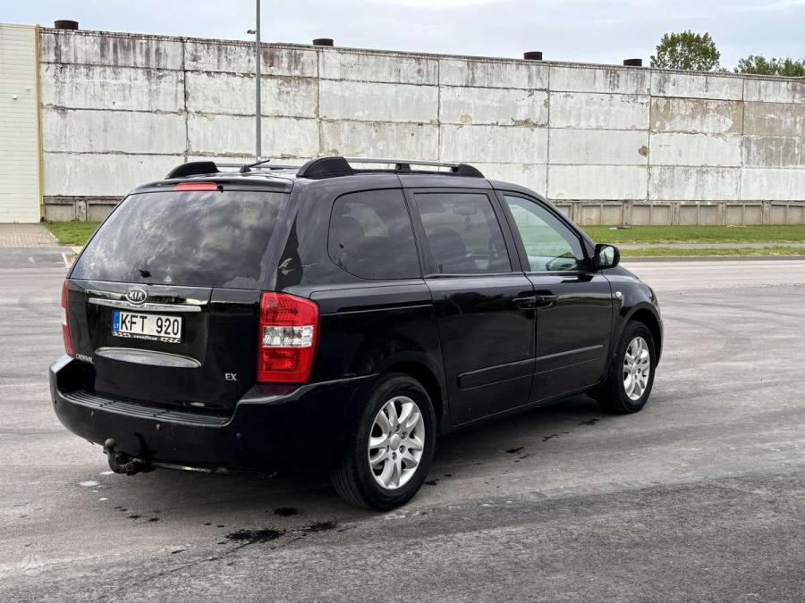 Melns Kia Carnival 2007 Mažeikiai, ar dzinēja tilpumu 2.90 L un nobraukumu 330 tūkst. km par 950 €, foto 4 vietnē AUTOMOTO.COM.LV