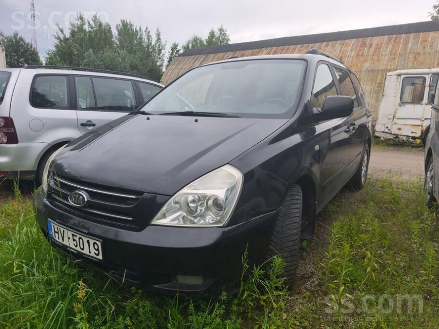 Черный Киа Карнивал 2008 в Рига, объемом двигателя 2.90 л и пробегом 283 тыс. км за 1200 €, фото 1 на AUTOMOTO.COM.LV