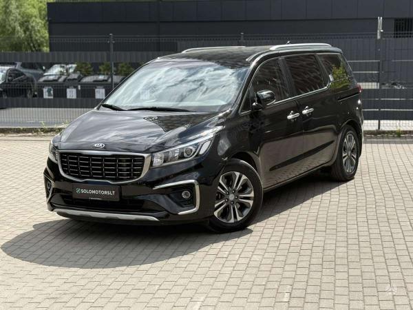 Black Kia Carnival 2020 in Vilnius, with an engine capacity of 2.20 L and mileage of 98 thousand km for 19950 €, photo 1 on AUTOMOTO.COM.LV