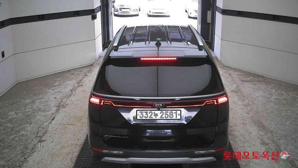 Черный Киа Карнивал 2021 в Каунас, объемом двигателя 2.15 л и пробегом 152 тыс. км за 21296 €, фото 3 на AUTOMOTO.COM.LV