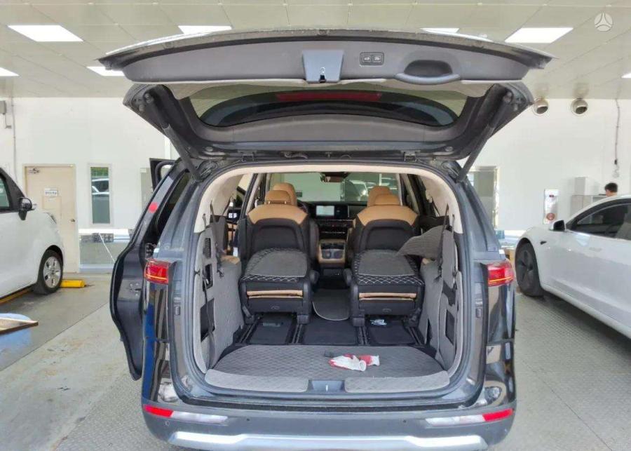 Melns Kia Carnival 2021 Viļņa, ar dzinēja tilpumu 2.15 L un nobraukumu 144 tūkst. km par 27176 €, foto 8 vietnē AUTOMOTO.COM.LV