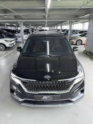 Black Kia Carnival 2021 in Vilnius, with an engine capacity of 2.15 L and mileage of 193 thousand km for 25000 €, photo 3 on AUTOMOTO.COM.LV