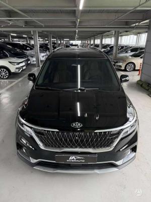 Black Kia Carnival 2021 in Vilnius, with an engine capacity of 2.15 L and mileage of 193 thousand km for 25000 €, photo 6 on AUTOMOTO.COM.LV