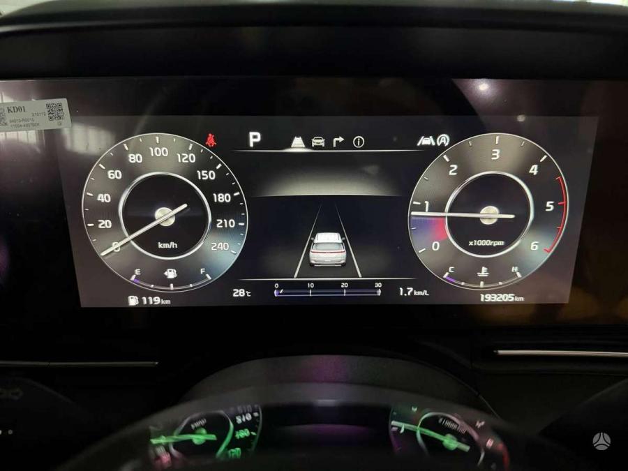 Black Kia Carnival 2021 in Vilnius, with an engine capacity of 2.15 L and mileage of 193 thousand km for 25000 €, photo 13 on AUTOMOTO.COM.LV