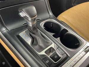 Black Kia Carnival 2021 in Vilnius, with an engine capacity of 2.20 L and mileage of 157 thousand km for 20400 €, photo 12 on AUTOMOTO.COM.LV