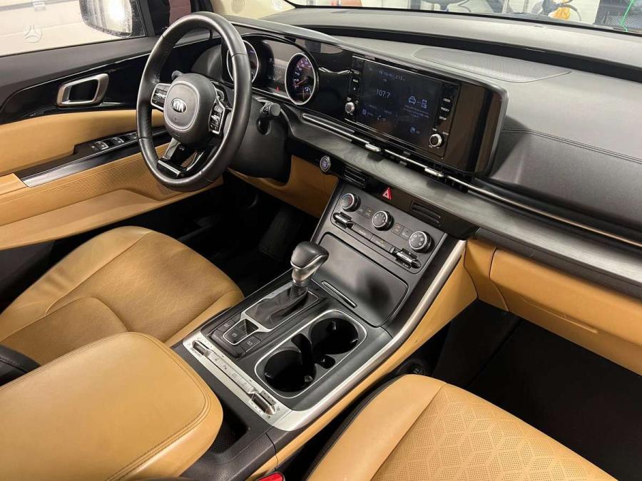 Black Kia Carnival 2021 in Vilnius, with an engine capacity of 2.20 L and mileage of 157 thousand km for 20400 €, photo 22 on AUTOMOTO.COM.LV