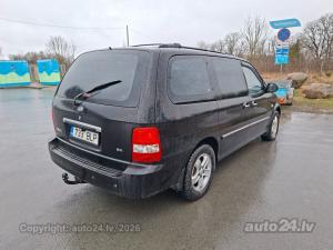 Melns Kia Carnival 2005 Tallina, ar dzinēja tilpumu 2.90 L un nobraukumu 215 tūkst. km par 999 €, foto 4 vietnē AUTOMOTO.COM.LV