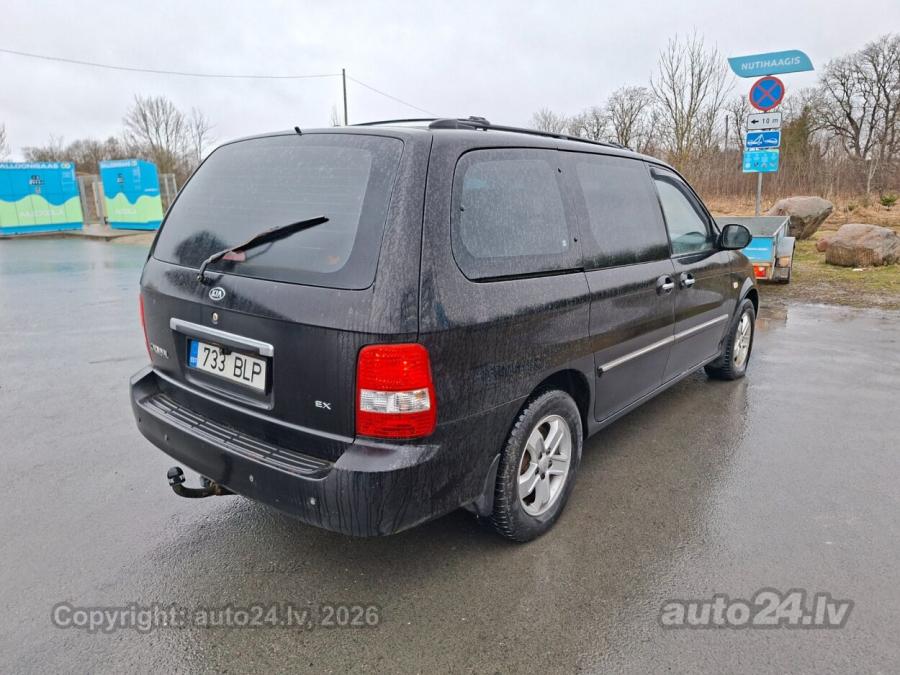 Melns Kia Carnival 2005 Tallina, ar dzinēja tilpumu 2.90 L un nobraukumu 215 tūkst. km par 999 €, foto 4 vietnē AUTOMOTO.COM.LV