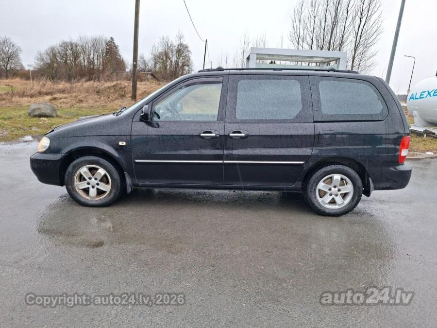 Melns Kia Carnival 2005 Tallina, ar dzinēja tilpumu 2.90 L un nobraukumu 215 tūkst. km par 999 €, foto 5 vietnē AUTOMOTO.COM.LV