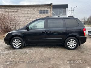 Black Kia Carnival 2007 in Narva, with an engine capacity of 2.90 L and mileage of 232 thousand km for 1499 €, photo 4 on AUTOMOTO.COM.LV