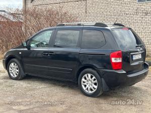 Black Kia Carnival 2007 in Narva, with an engine capacity of 2.90 L and mileage of 232 thousand km for 1499 €, photo 5 on AUTOMOTO.COM.LV