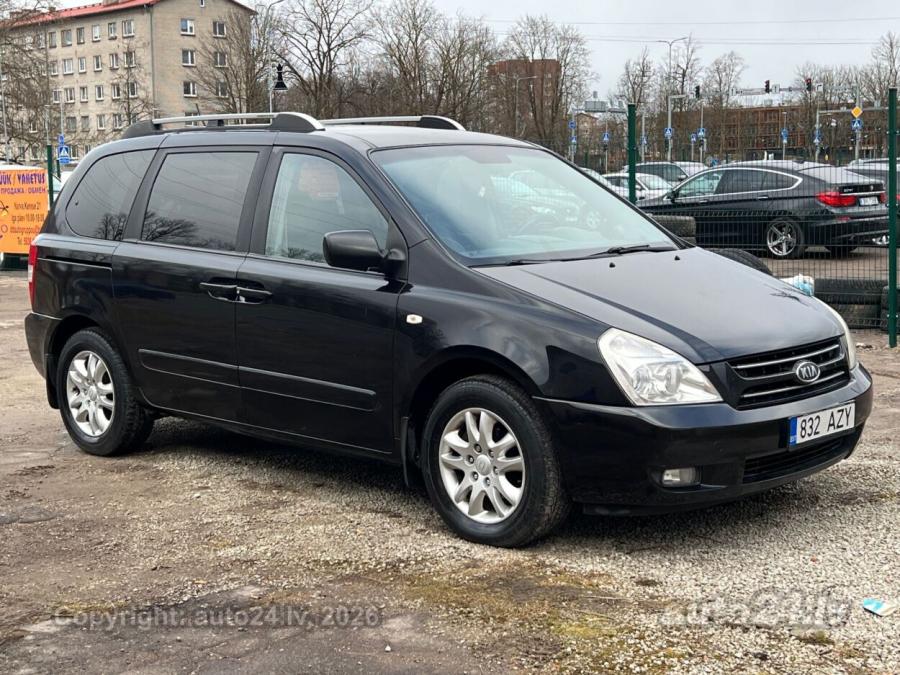 Black Kia Carnival 2007 in Narva, with an engine capacity of 2.90 L and mileage of 232 thousand km for 1499 €, photo 11 on AUTOMOTO.COM.LV