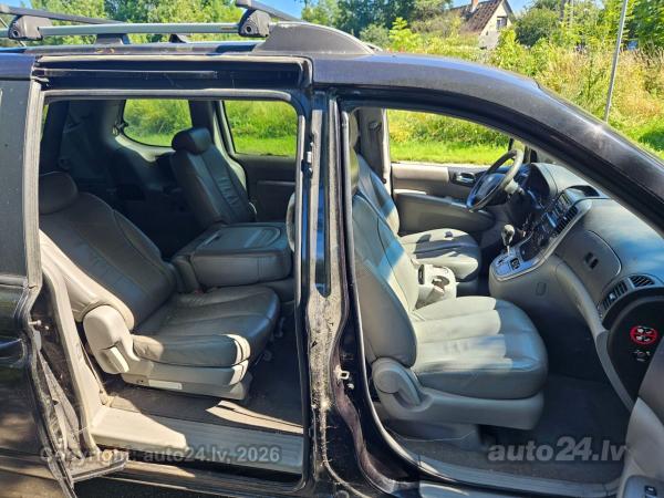 Melns Kia Carnival 2007 Tallina, ar dzinēja tilpumu 2.90 L un nobraukumu 0 tūkst. km par 650 €, foto 4 vietnē AUTOMOTO.COM.LV