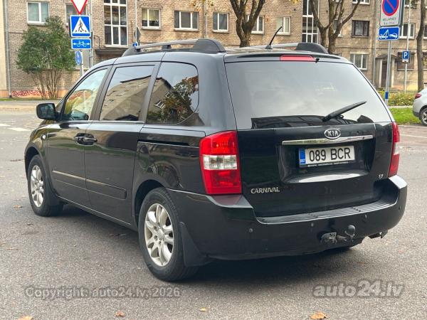 Melns Kia Carnival 2009 Narva, ar dzinēja tilpumu 2.90 L un nobraukumu 339 tūkst. km par 1499 €, foto 4 vietnē AUTOMOTO.COM.LV