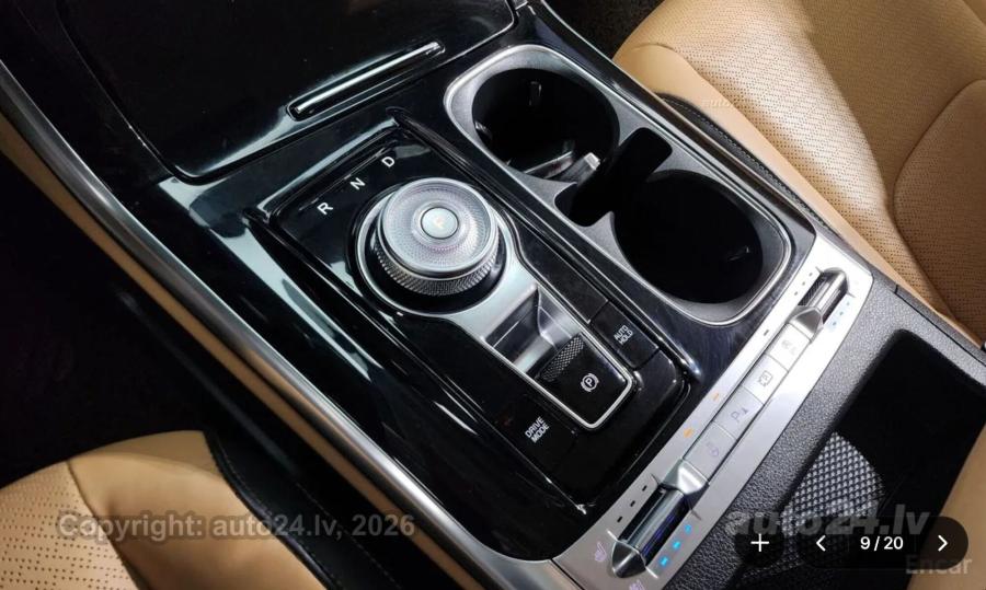 Black Kia Carnival 2021 in Tallinn, with an engine capacity of 2.20 L and mileage of 100 thousand km for 36880 €, photo 9 on AUTOMOTO.COM.LV