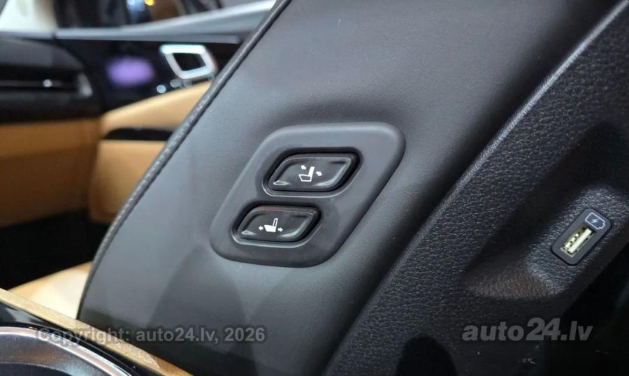 Black Kia Carnival 2021 in Tallinn, with an engine capacity of 2.20 L and mileage of 100 thousand km for 36880 €, photo 11 on AUTOMOTO.COM.LV