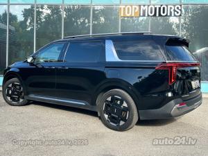 Black Kia Carnival 2024 in Tallinn, with an engine capacity of 2.20 L and mileage of 65 thousand km for 48880 €, photo 6 on AUTOMOTO.COM.LV