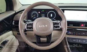 Black Kia Carnival 2024 in Tallinn, with an engine capacity of 2.20 L and mileage of 65 thousand km for 48880 €, photo 11 on AUTOMOTO.COM.LV