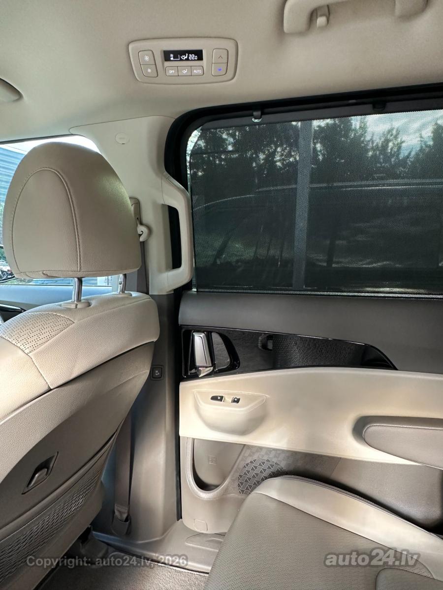 Black Kia Carnival 2024 in Tallinn, with an engine capacity of 2.20 L and mileage of 65 thousand km for 48880 €, photo 24 on AUTOMOTO.COM.LV