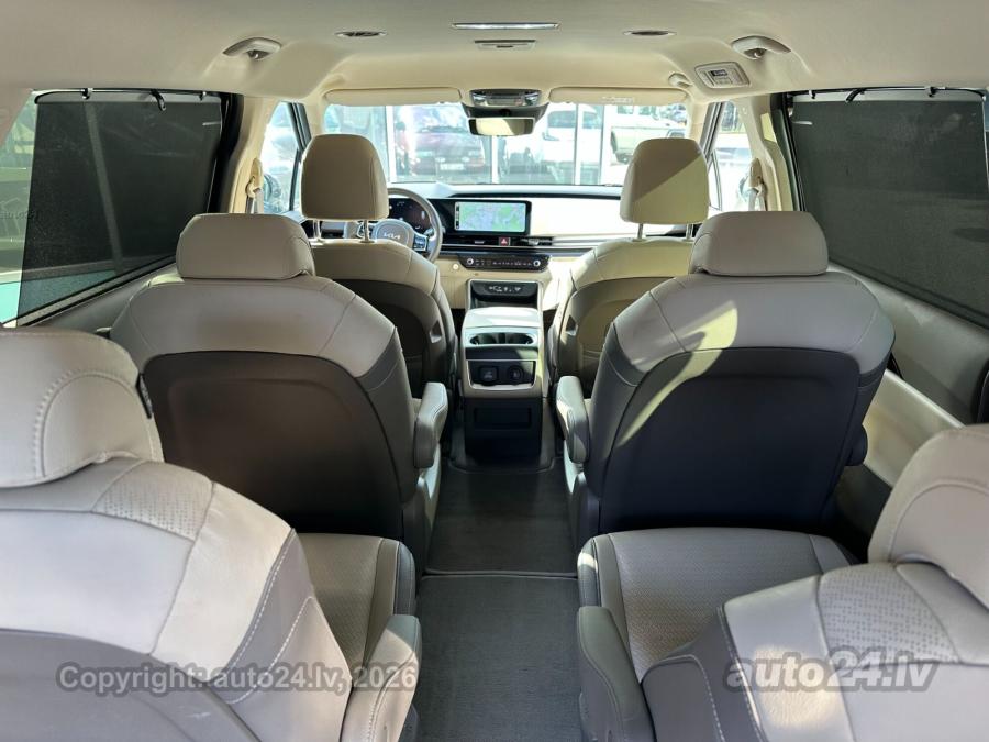 Black Kia Carnival 2024 in Tallinn, with an engine capacity of 2.20 L and mileage of 65 thousand km for 48880 €, photo 27 on AUTOMOTO.COM.LV