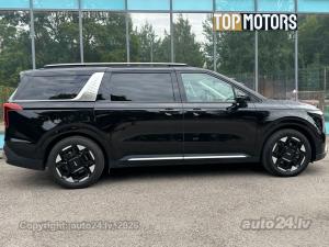 Black Kia Carnival 2024 in Tallinn, with an engine capacity of 2.20 L and mileage of 65 thousand km for 48880 €, photo 28 on AUTOMOTO.COM.LV