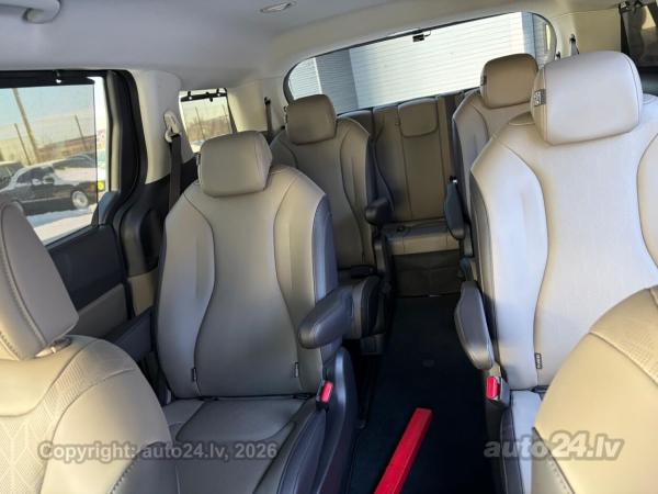 Melns Kia Carnival 2025 Tallina, ar dzinēja tilpumu 2.20 L un nobraukumu 6 tūkst. km par 49000 €, foto 10 vietnē AUTOMOTO.COM.LV