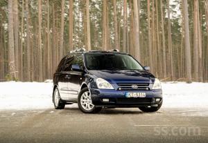 Blue Kia Carnival 2006 in Riga, with an engine capacity of 3.00 L and mileage of 294 thousand km for 2990 €, photo 2 on AUTOMOTO.COM.LV