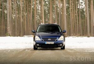 Blue Kia Carnival 2006 in Riga, with an engine capacity of 3.00 L and mileage of 294 thousand km for 2990 €, photo 3 on AUTOMOTO.COM.LV