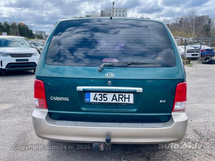 Green Kia Carnival 2002 in Tallinn, with an engine capacity of 2.90 L and mileage of 170 thousand km for 1850 €, photo 7 on AUTOMOTO.COM.LV
