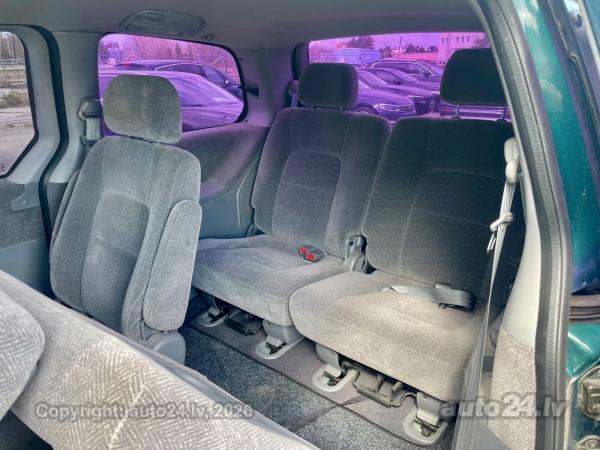 Zaļš Kia Carnival 2002 Tallina, ar dzinēja tilpumu 2.90 L un nobraukumu 170 tūkst. km par 1850 €, foto 7 vietnē AUTOMOTO.COM.LV