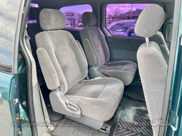 Zaļš Kia Carnival 2002 Tallina, ar dzinēja tilpumu 2.90 L un nobraukumu 170 tūkst. km par 1850 €, foto 8 vietnē AUTOMOTO.COM.LV