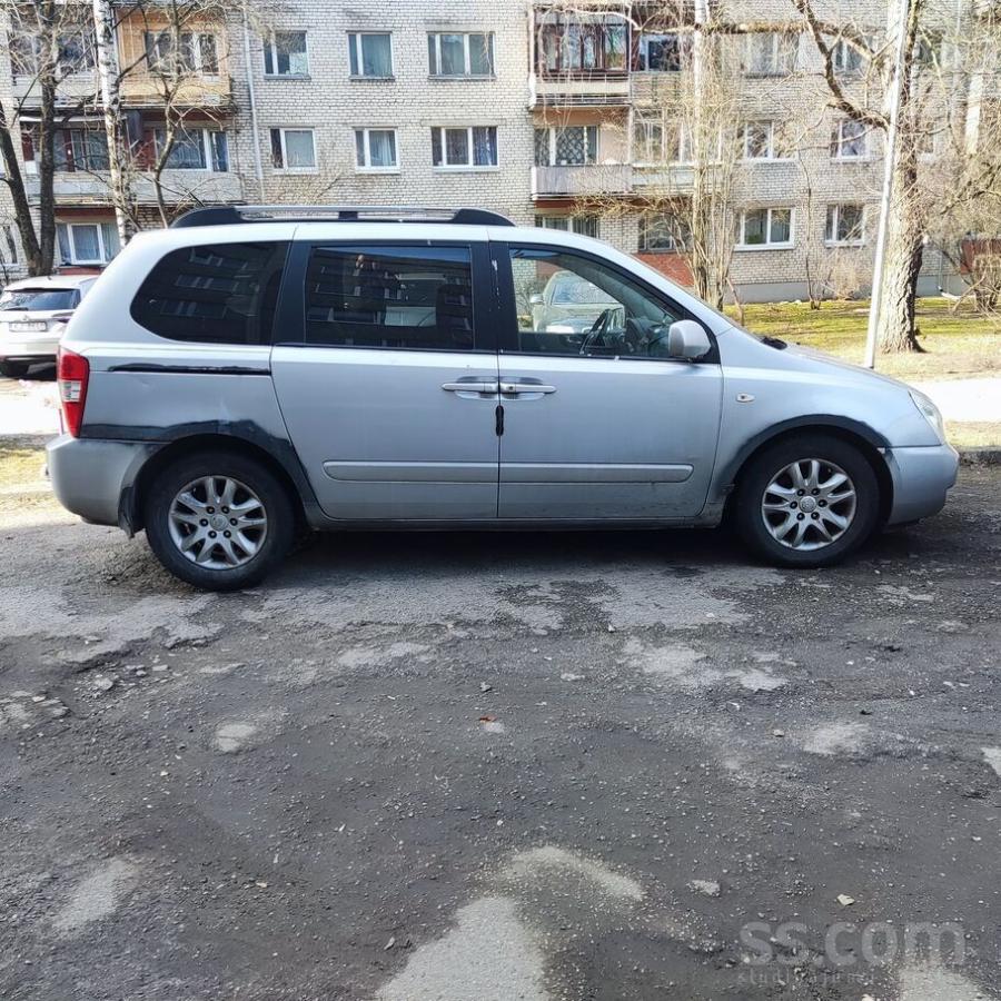 Серый Киа Карнивал 2006 в Рига, объемом двигателя 2.90 л и пробегом 275 тыс. км за 900 €, фото 4 на AUTOMOTO.COM.LV