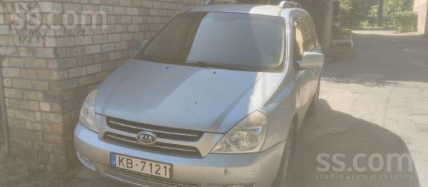 Pelēks Kia Carnival 2007 Rīga, ar dzinēja tilpumu 2.90 L un nobraukumu 240 tūkst. km par 2000 €, foto 1 vietnē AUTOMOTO.COM.LV