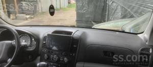 Grey Kia Carnival 2007 in Riga, with an engine capacity of 2.90 L and mileage of 240 thousand km for 2000 €, photo 5 on AUTOMOTO.COM.LV