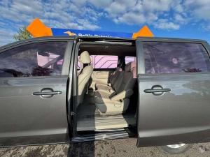 Grey Kia Carnival 2018 in Vilnius, with an engine capacity of 2.20 L and mileage of 126 thousand km for 9000 €, photo 13 on AUTOMOTO.COM.LV