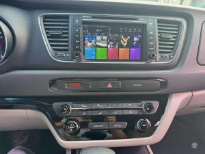 Grey Kia Carnival 2018 in Vilnius, with an engine capacity of 2.20 L and mileage of 126 thousand km for 9000 €, photo 15 on AUTOMOTO.COM.LV