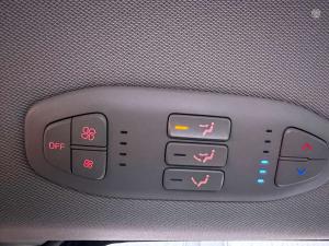 Grey Kia Carnival 2018 in Vilnius, with an engine capacity of 2.20 L and mileage of 126 thousand km for 9000 €, photo 20 on AUTOMOTO.COM.LV