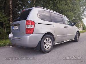Pelēks Kia Carnival 2006 Rapla, ar dzinēja tilpumu 2.90 L un nobraukumu 0 tūkst. km par 650 €, foto 10 vietnē AUTOMOTO.COM.LV