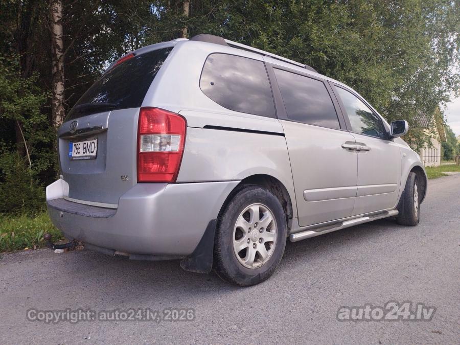Pelēks Kia Carnival 2006 Rapla, ar dzinēja tilpumu 2.90 L un nobraukumu 0 tūkst. km par 650 €, foto 10 vietnē AUTOMOTO.COM.LV