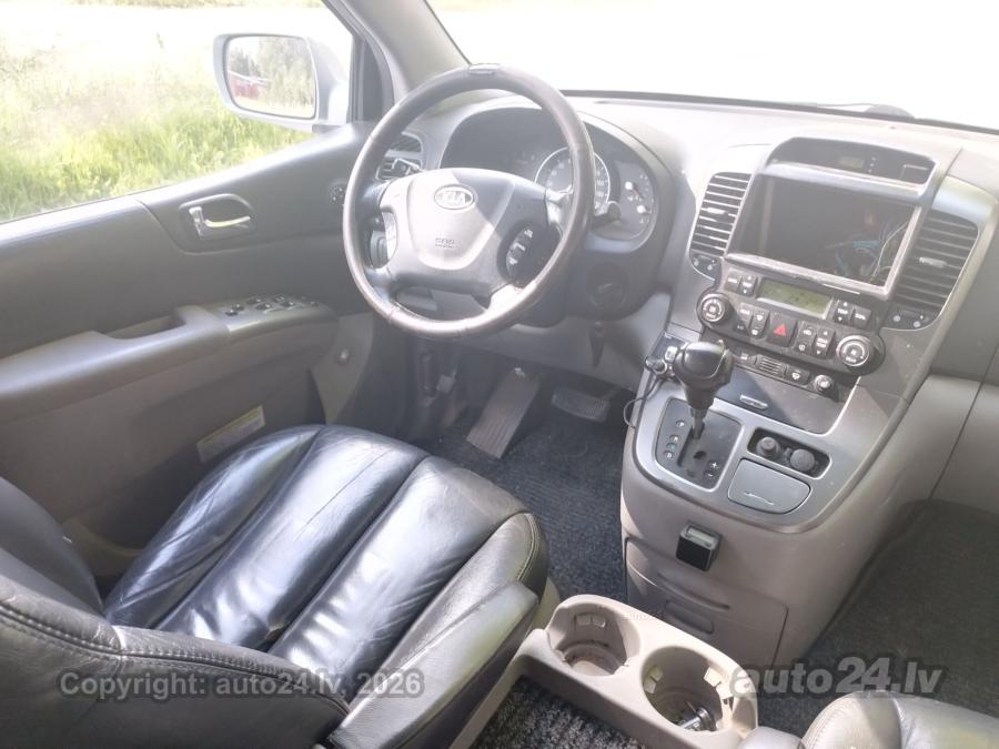 Pelēks Kia Carnival 2006 Rapla, ar dzinēja tilpumu 2.90 L un nobraukumu 0 tūkst. km par 650 €, foto 12 vietnē AUTOMOTO.COM.LV