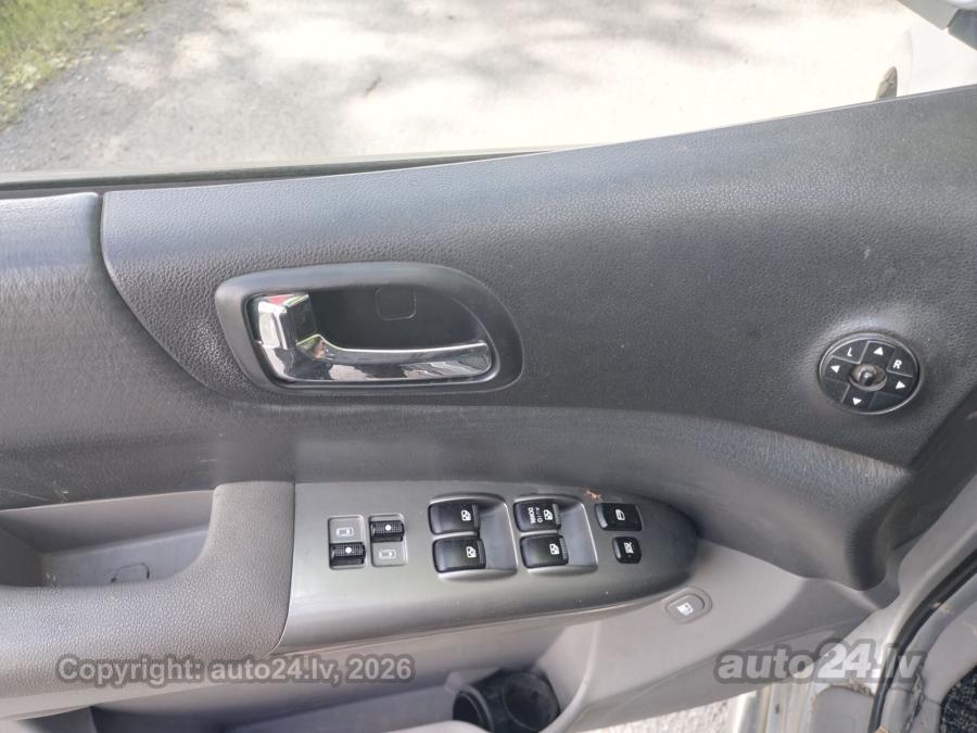 Pelēks Kia Carnival 2006 Rapla, ar dzinēja tilpumu 2.90 L un nobraukumu 0 tūkst. km par 650 €, foto 15 vietnē AUTOMOTO.COM.LV