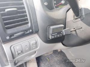 Pelēks Kia Carnival 2006 Rapla, ar dzinēja tilpumu 2.90 L un nobraukumu 0 tūkst. km par 650 €, foto 16 vietnē AUTOMOTO.COM.LV