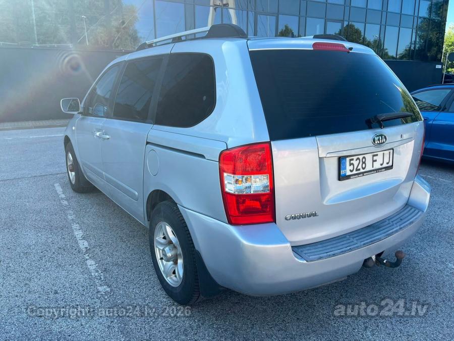 Серый Киа Карнивал 2009 в Тарту, объемом двигателя 2.90 л и пробегом 215 тыс. км за 2499 €, фото 8 на AUTOMOTO.COM.LV