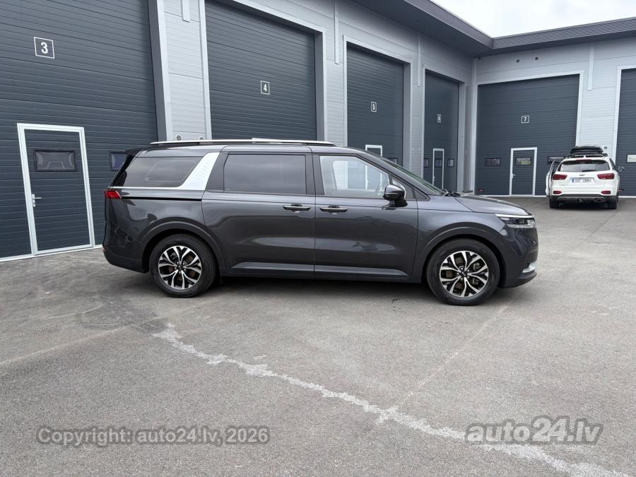 Pelēks Kia Carnival 2020 Tallina, ar dzinēja tilpumu 2.20 L un nobraukumu 107 tūkst. km par 28900 €, foto 5 vietnē AUTOMOTO.COM.LV