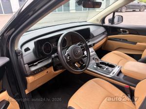 Pelēks Kia Carnival 2020 Tallina, ar dzinēja tilpumu 2.20 L un nobraukumu 107 tūkst. km par 28900 €, foto 9 vietnē AUTOMOTO.COM.LV