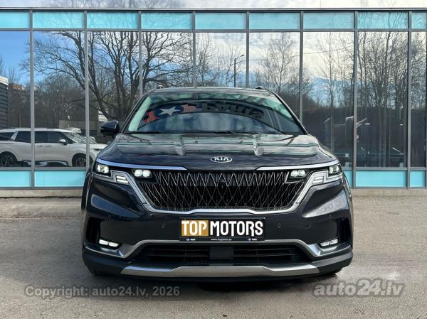 Grey Kia Carnival 2021 in Tallinn, with an engine capacity of 2.20 L and mileage of 110 thousand km for 35880 €, photo 1 on AUTOMOTO.COM.LV